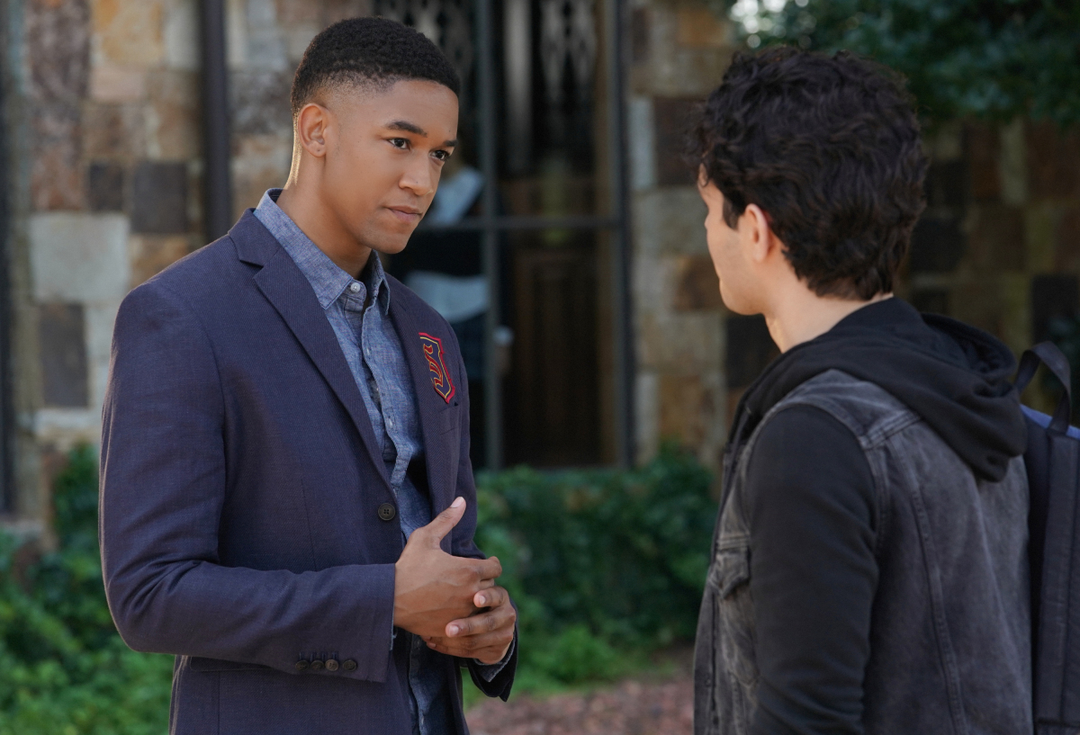 Review Legacies: This is the Part Where You Run – Casa Spammer